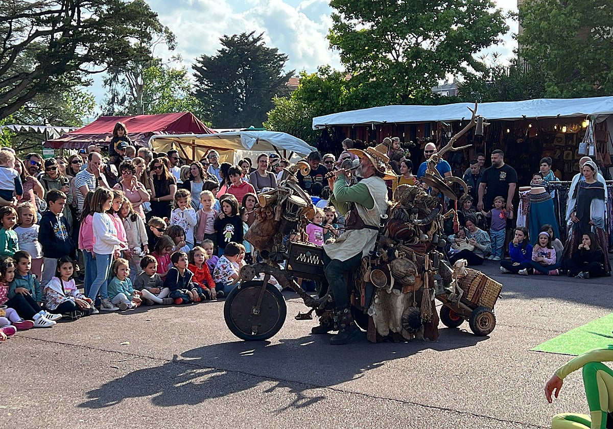 El Mercado Medieval incorpora montajes de lucha en Berango | El Correo
